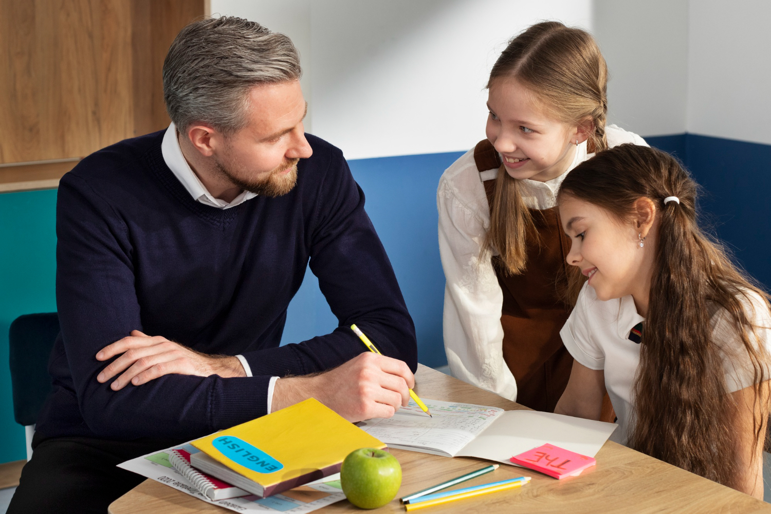 Parent-Teacher Meetings: Benefits, Importance & Key Discussions